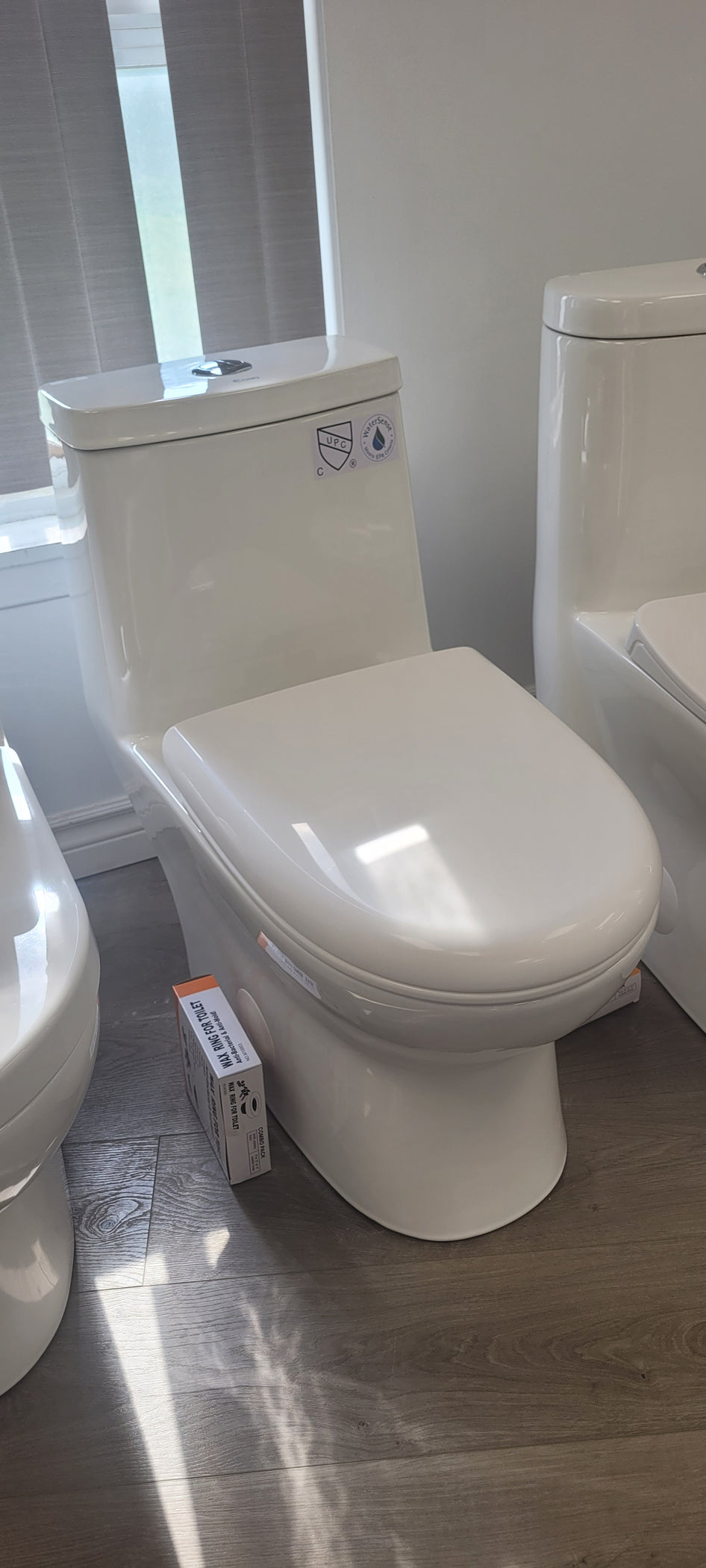 Como 1368 , One-Piece Dual-Flush Fully Concealed Seamless Toilet ** PI ...